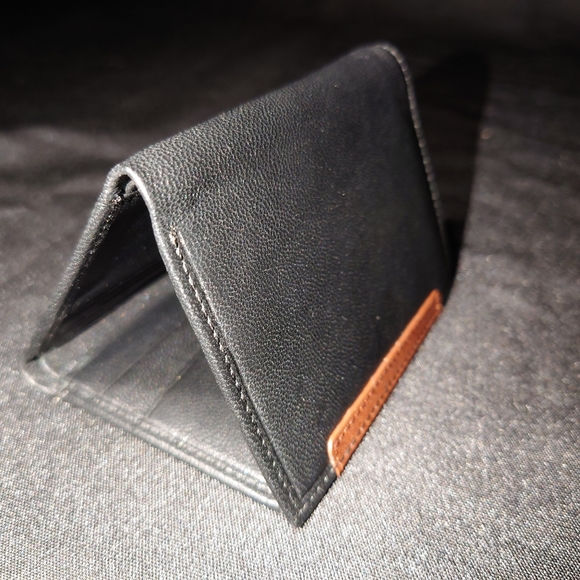 Trafalgar | Accessories | New Trafalgar Trifold Wallet | Poshmark